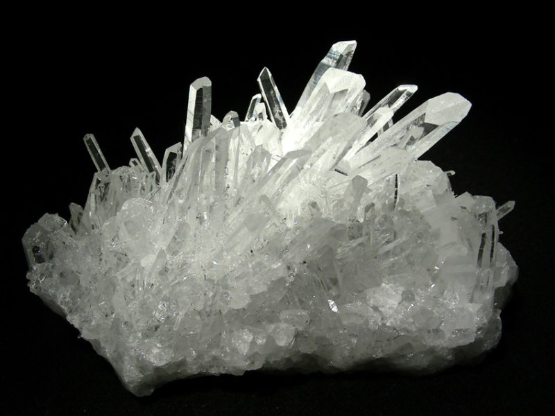 Le pouvoir des pierres : les vertus du cristal de roche – Eveil Tv Le pouvoir des pierres : les vertus du cristal de roche – Eveil Tv